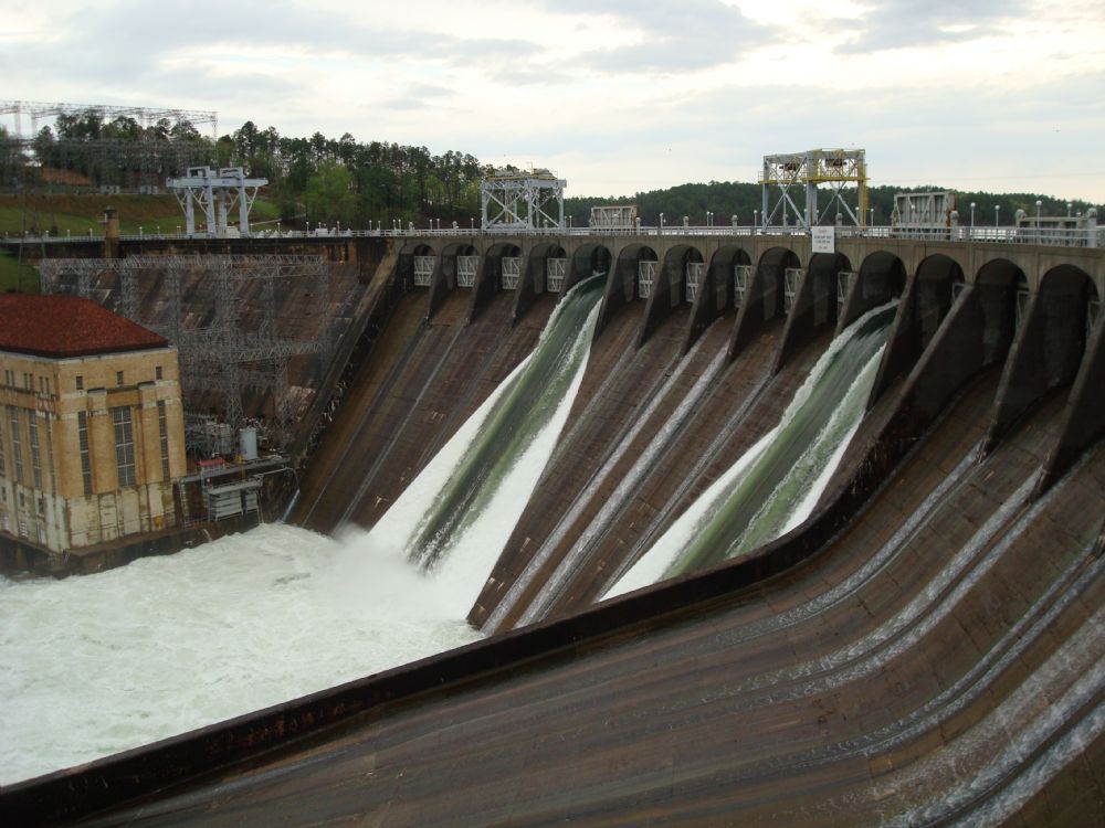 Photo: Martin Dam 2 gates open